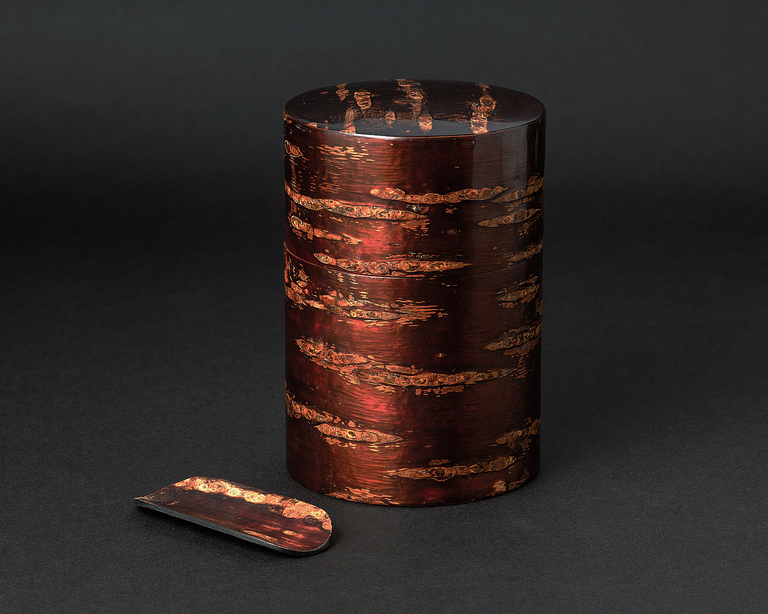 Wild mountain cherry bark crafts shop "Yatsu-yanagi" made All-bark Tea ...